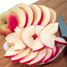 Canning Apples Guide and Traditional Apple Canning Recipe